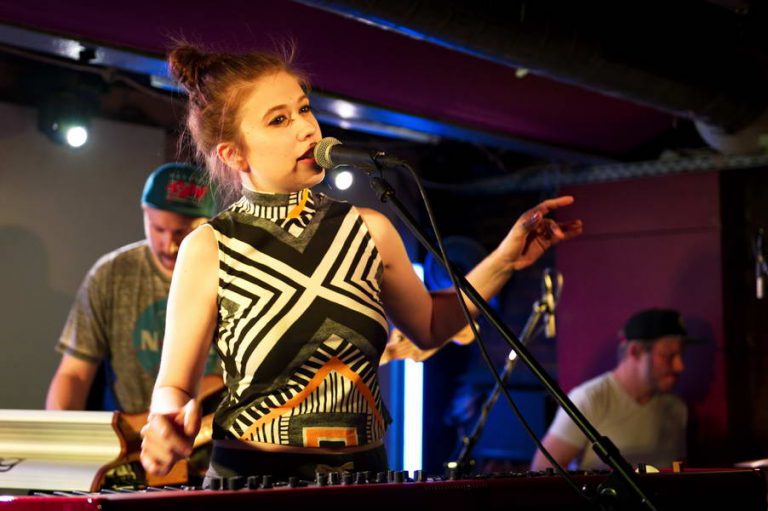 Sängerin Elena im Gespräch - KulturBlog-Berlin